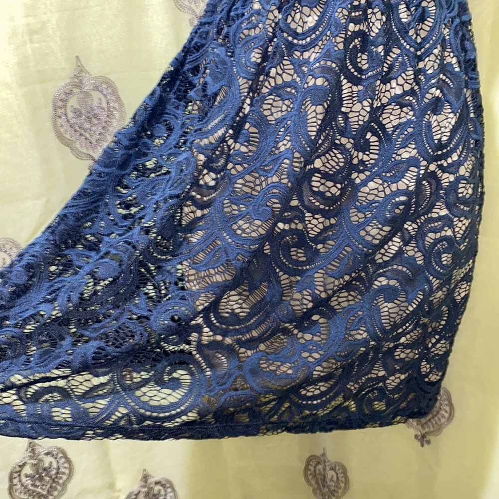 Francesca’s Alya Blue Lace Overlay/Tan Lining V-Neckl… - Gem